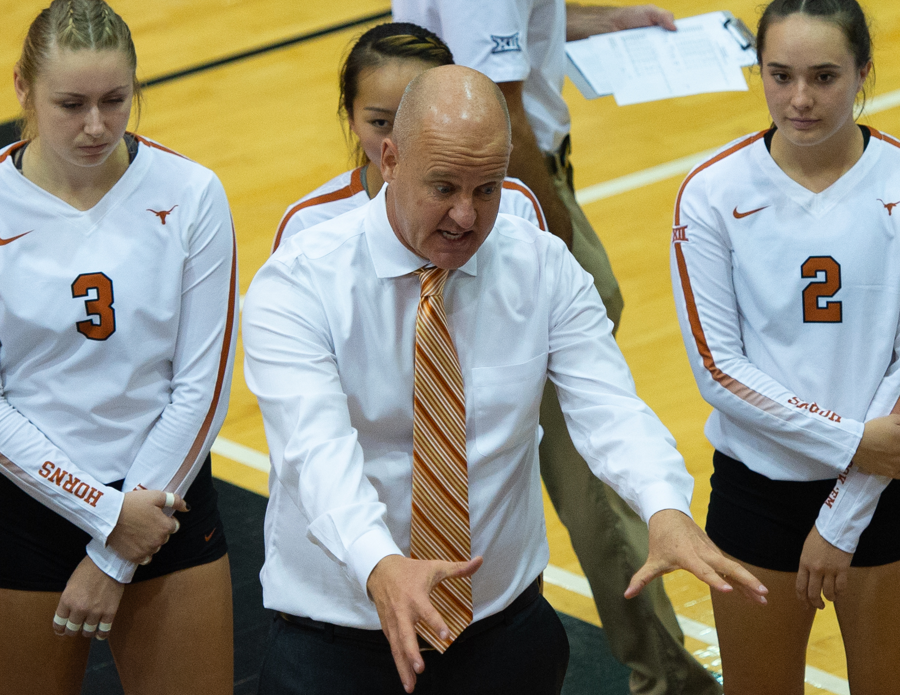 20180906utvolleyvtexstate-jm-1-1-edit-1-0219 - Horns Illustrated
