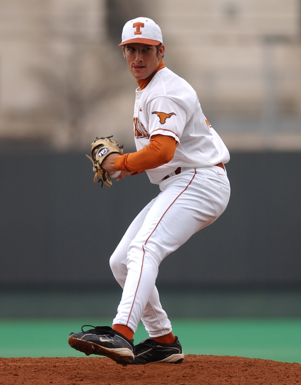 Fans honor Greg Swindell, Huston Street among college baseball’s best ...