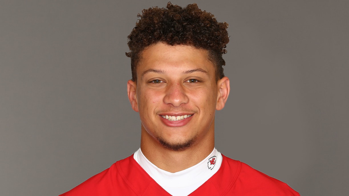Patrick Mahomes Photo - Horns Illustrated