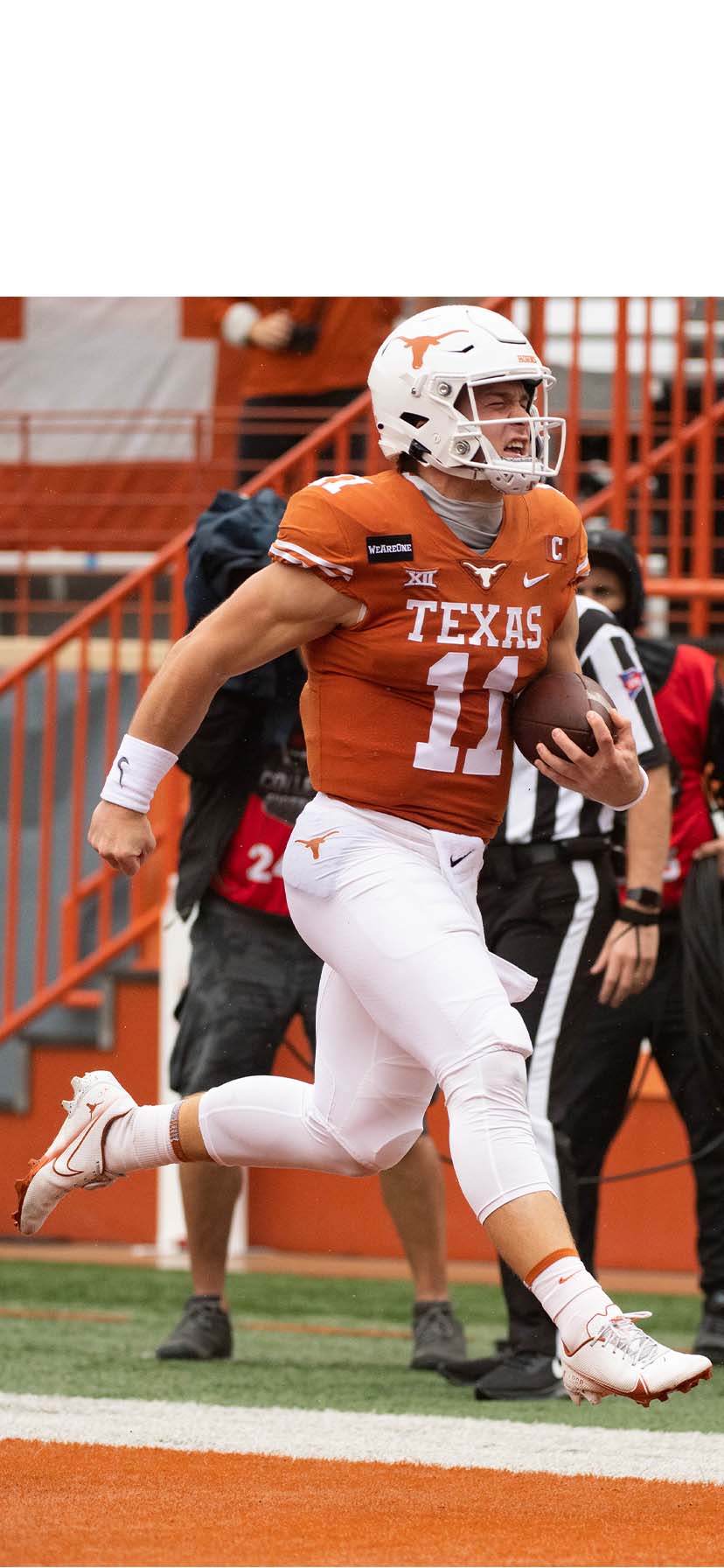 Sam Ehlinger in Air - Horns Illustrated